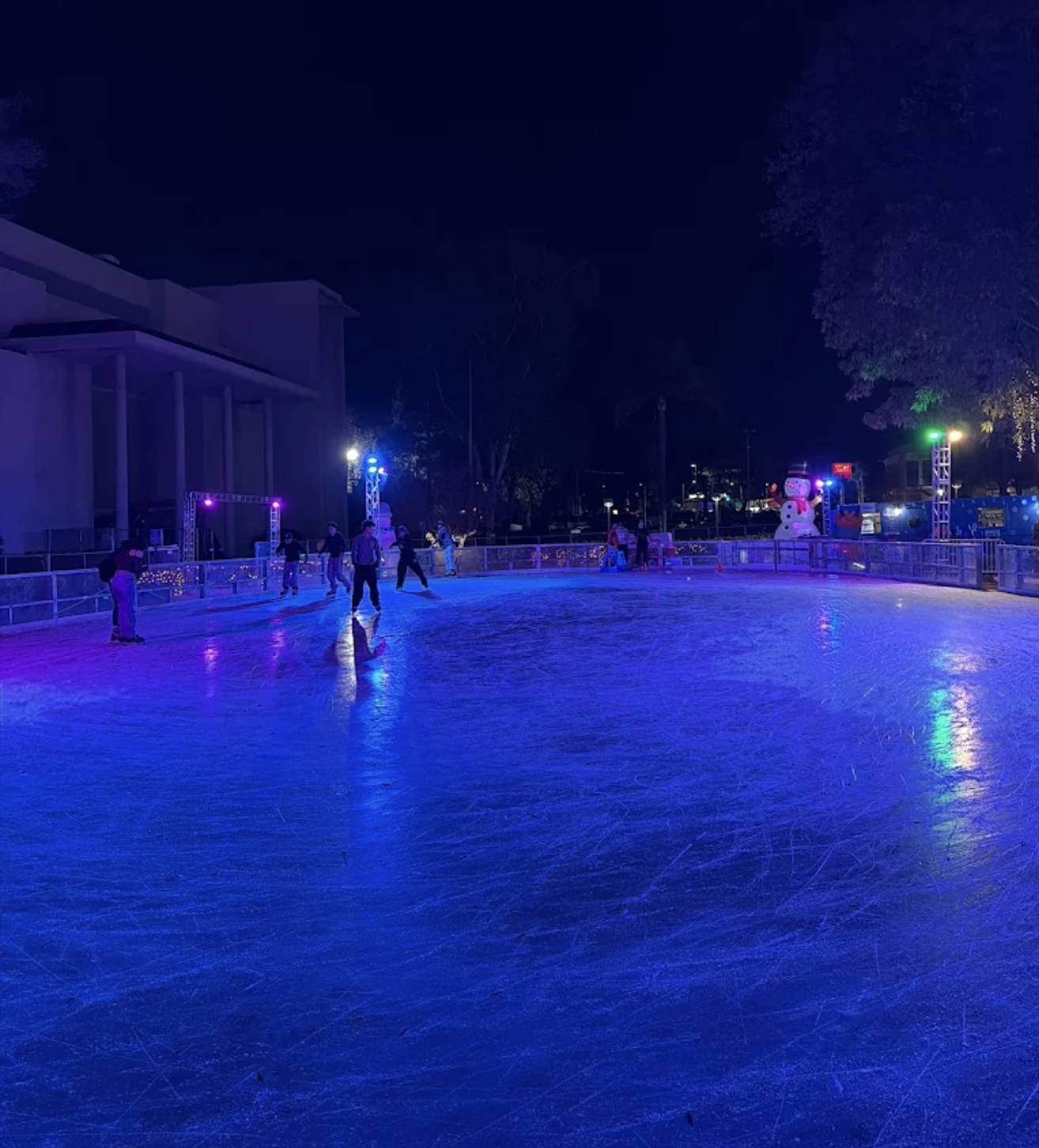 Woodland Hills On Ice | LA's Premier Outdoor Holiday Ice Skating Rink